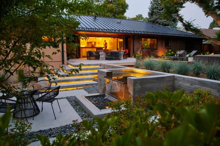 Landscapes of the Month: Blending a Contemporary Backyard with the ...
